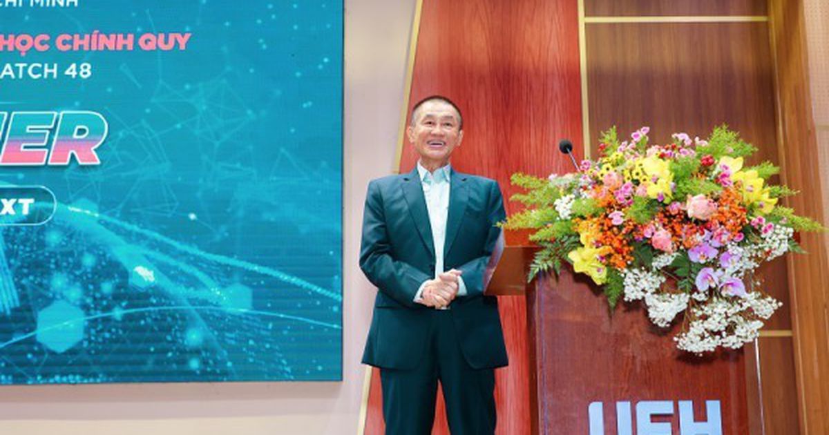 Vua hàng hiệu Johnathan Hạnh Nguyễn tiết lộ cách ông trở thành thanh ...