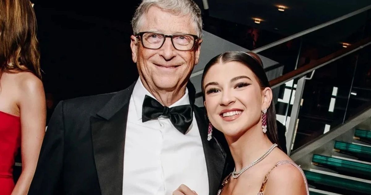Phoebe Gates dám khác biệt: Ái nữ Bill Gates và nỗi lo thường trực về ...