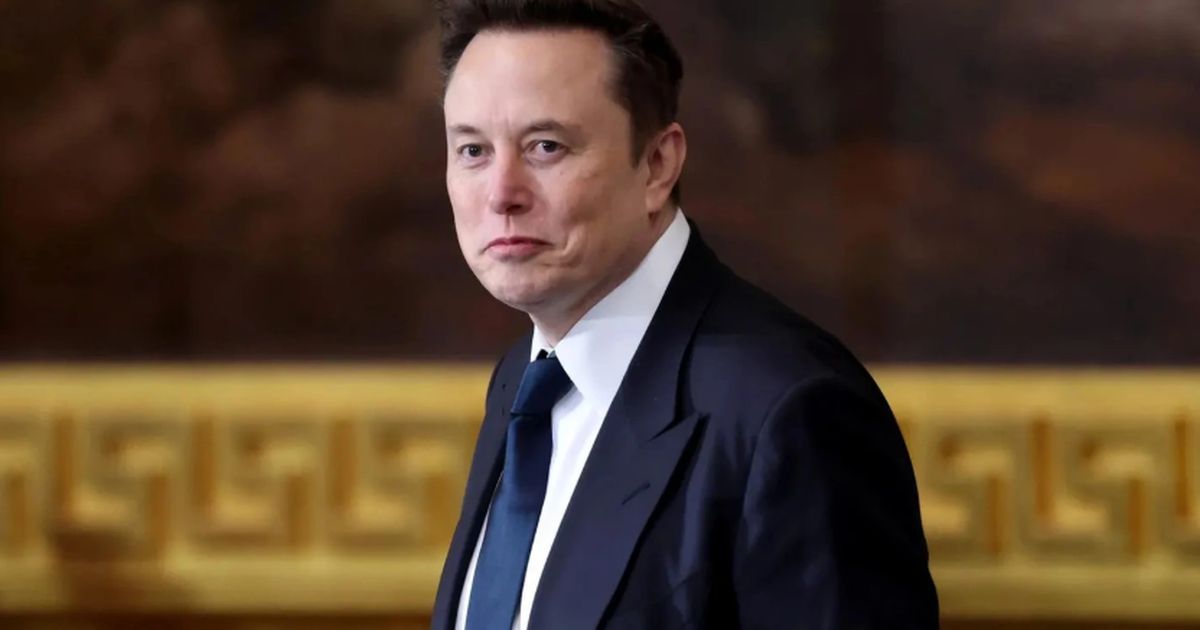 Tỷ phú Elon Musk vượt mốc 800 tỷ USD sau thương vụ SpaceX – xAI